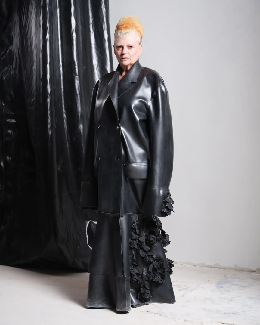 How Richert Beil shapes garments from grit